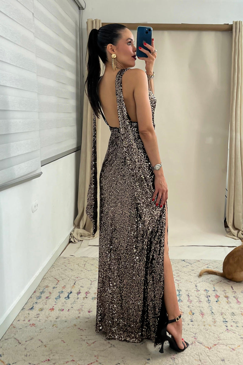 Silver Sequin Shoulder Tail Gown – V I T T A